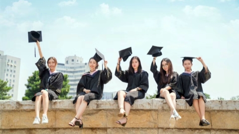 China's fresh graduates choose work in emerging first-tier cities ...