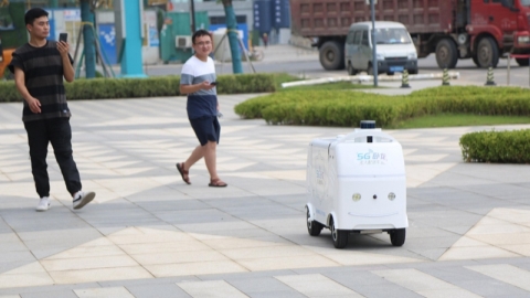 5G-assisted unmanned delivery car supports smart retail in eastern ...