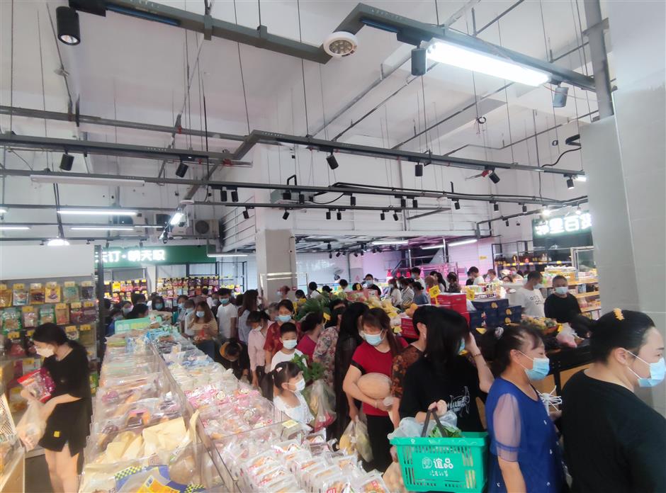 Chengdu To Implement Citywide Lockdown At 6pm SHINE News