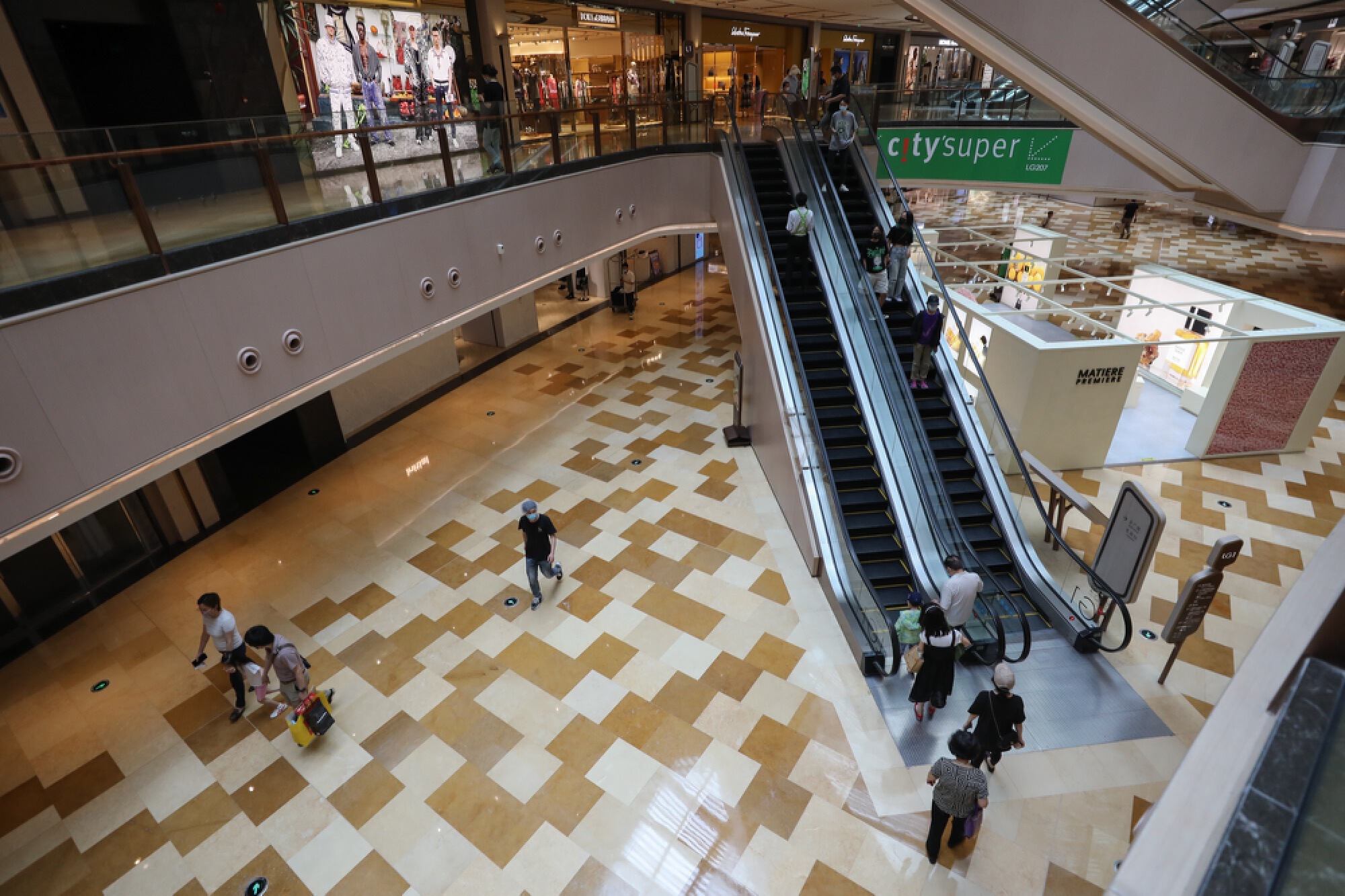 Retailers eye expansion amid upbeat consumption trend - SHINE News