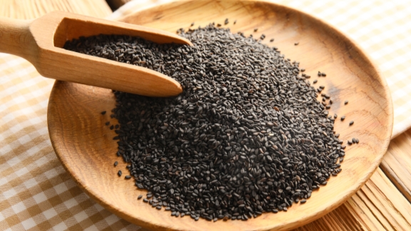 Shanghai imports more sesame from Africa - SHINE News