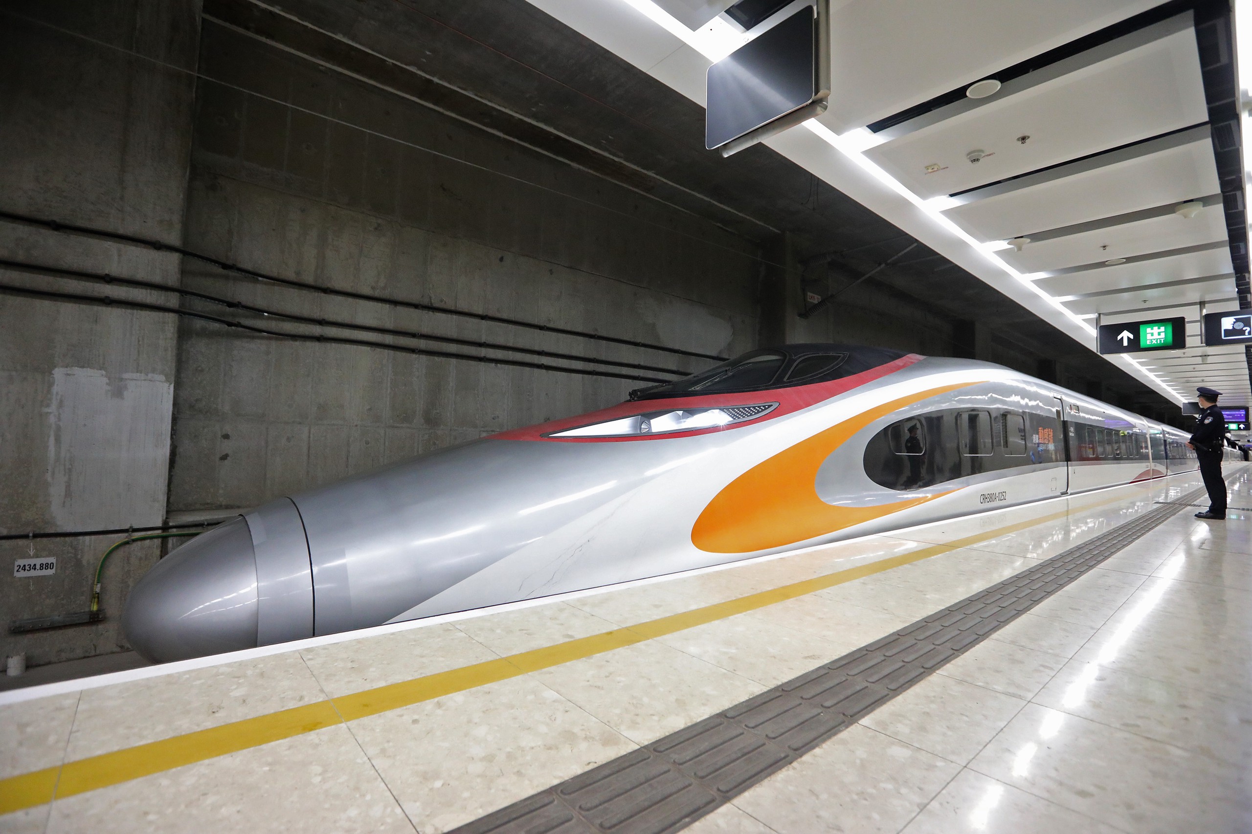 From Hexie to Fuxing: Discover China's fast and futuristic trains ...