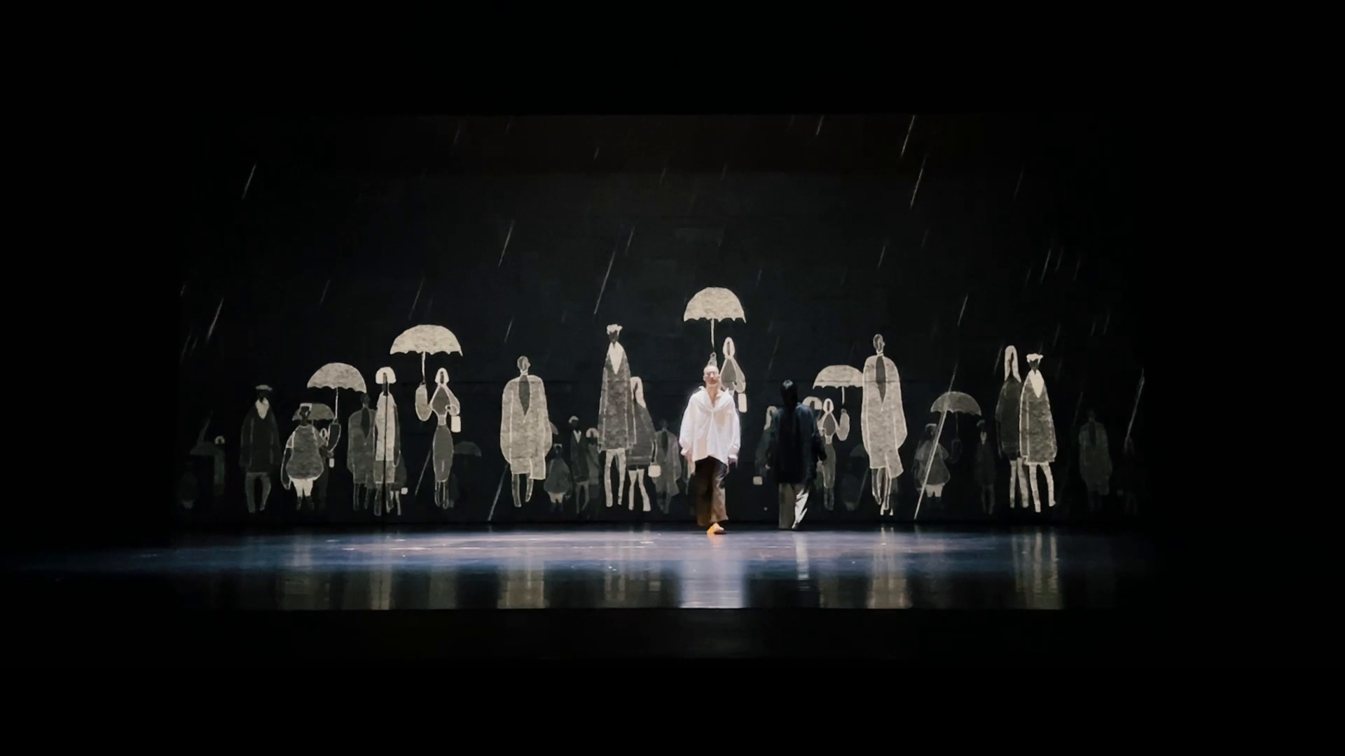 Young choreographer paints 'Silver Lining' in imaginative production ...