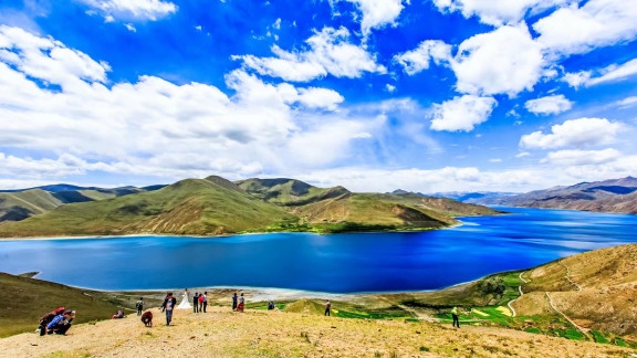Experience spectacular Tibet via national highway - SHINE News