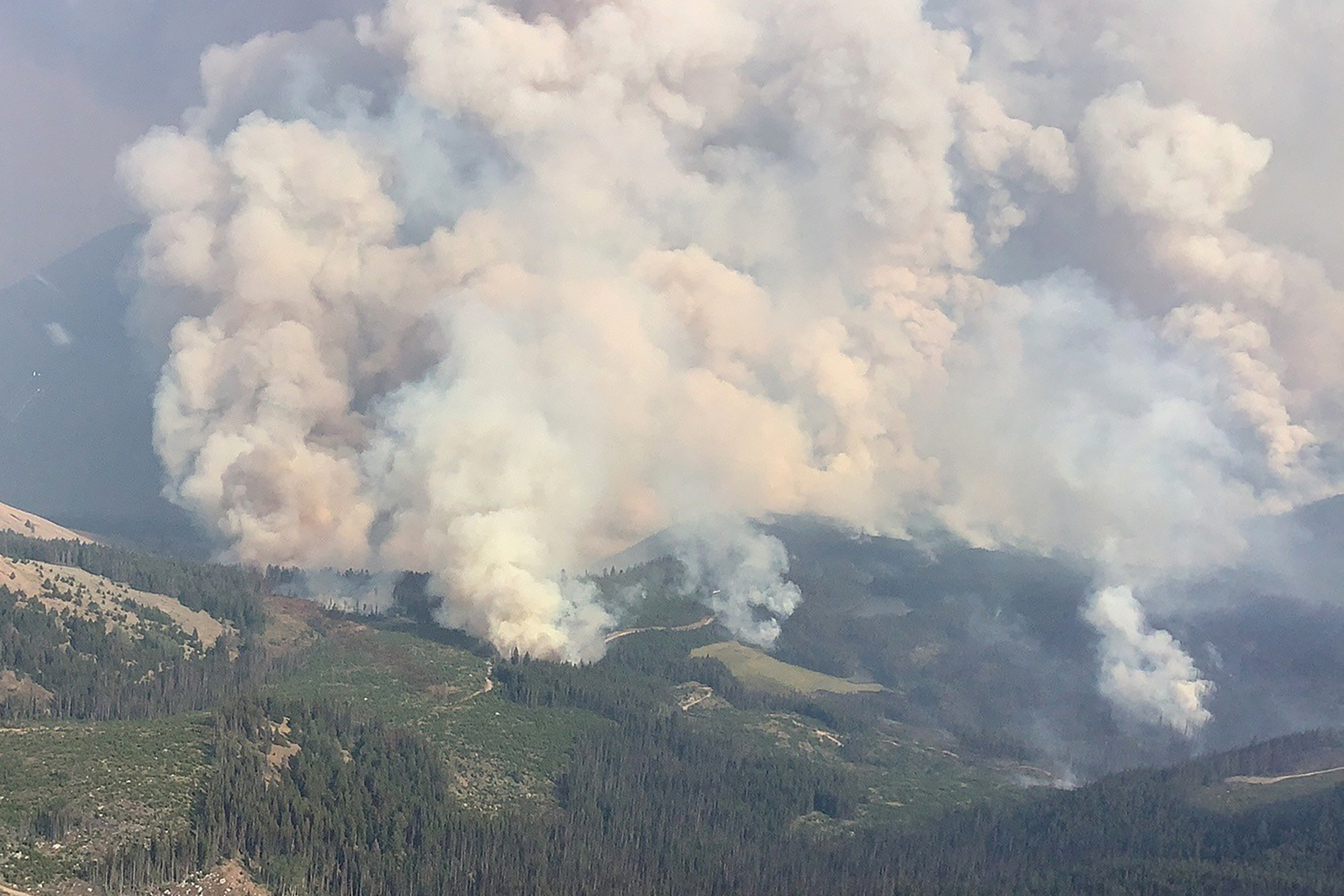 Canadian City Ordered To Evacuate Due To Wildfires SHINE News Canadian City Ordered To Evacuate Due To Wildfires SHINE News