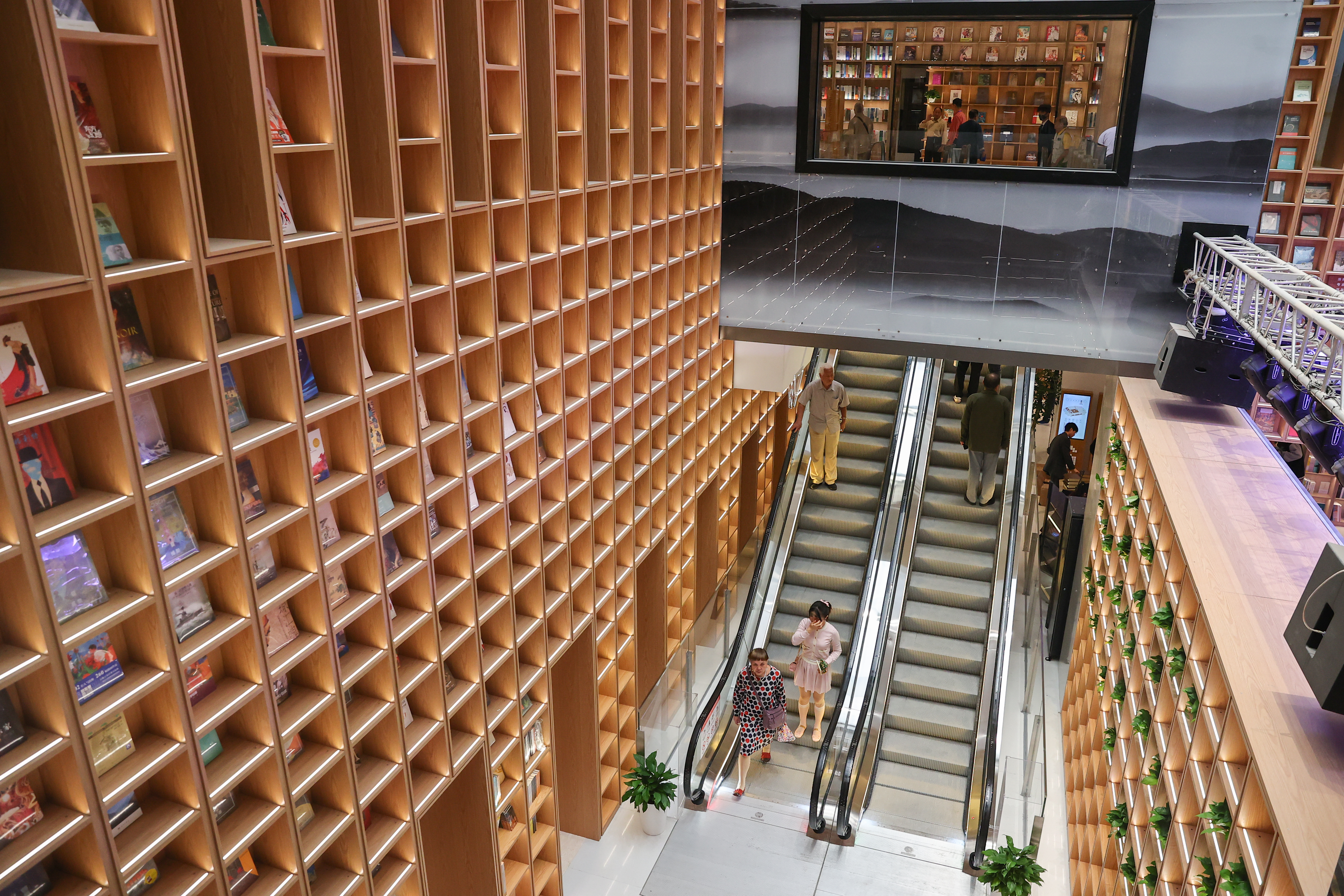 New chapter as Shanghai Book City reopens - City News Service