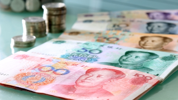 RMB moves up in global payments in November: SWIFT - SHINE News
