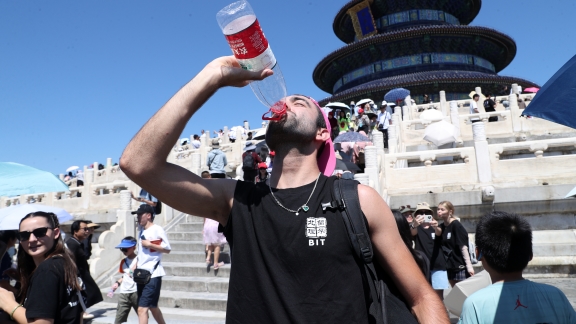 Beijing renews yellow alert as heat wave persists - SHINE News