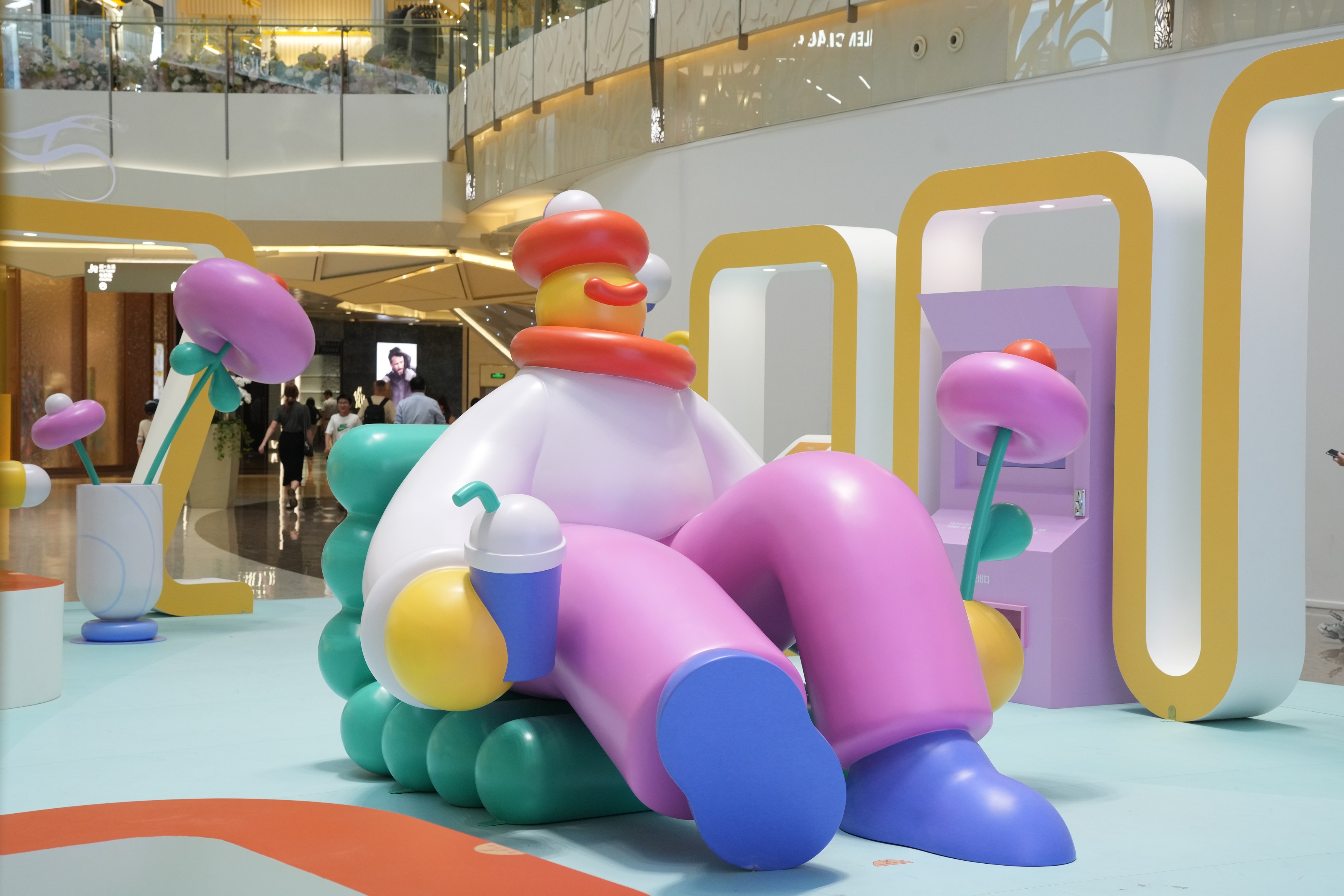 'Colorful Pop Art Garden' bursts into bloom in Lujiazui - City News Service