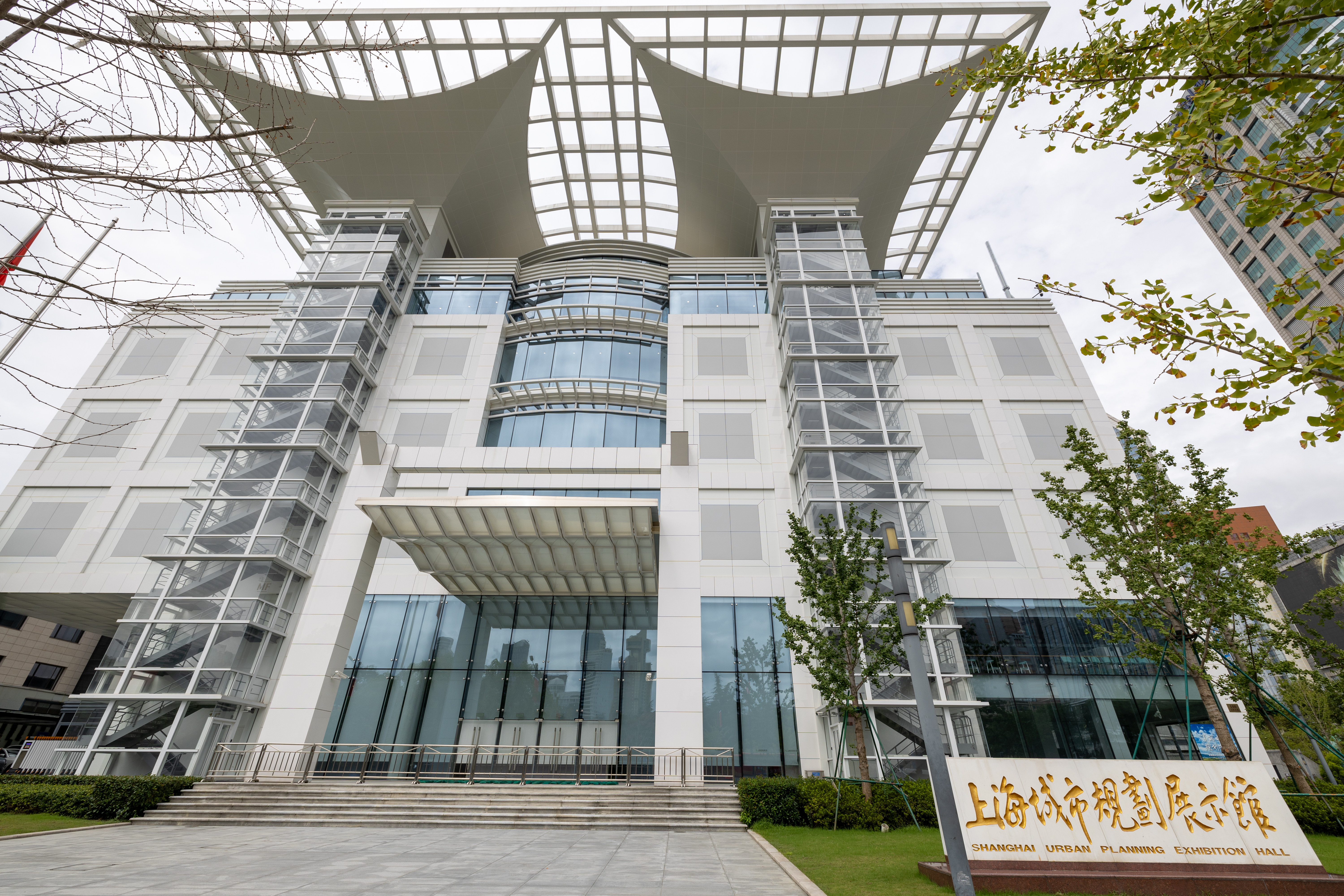 Shanghai sightseeing buses introduces 2 new routes - City News Service