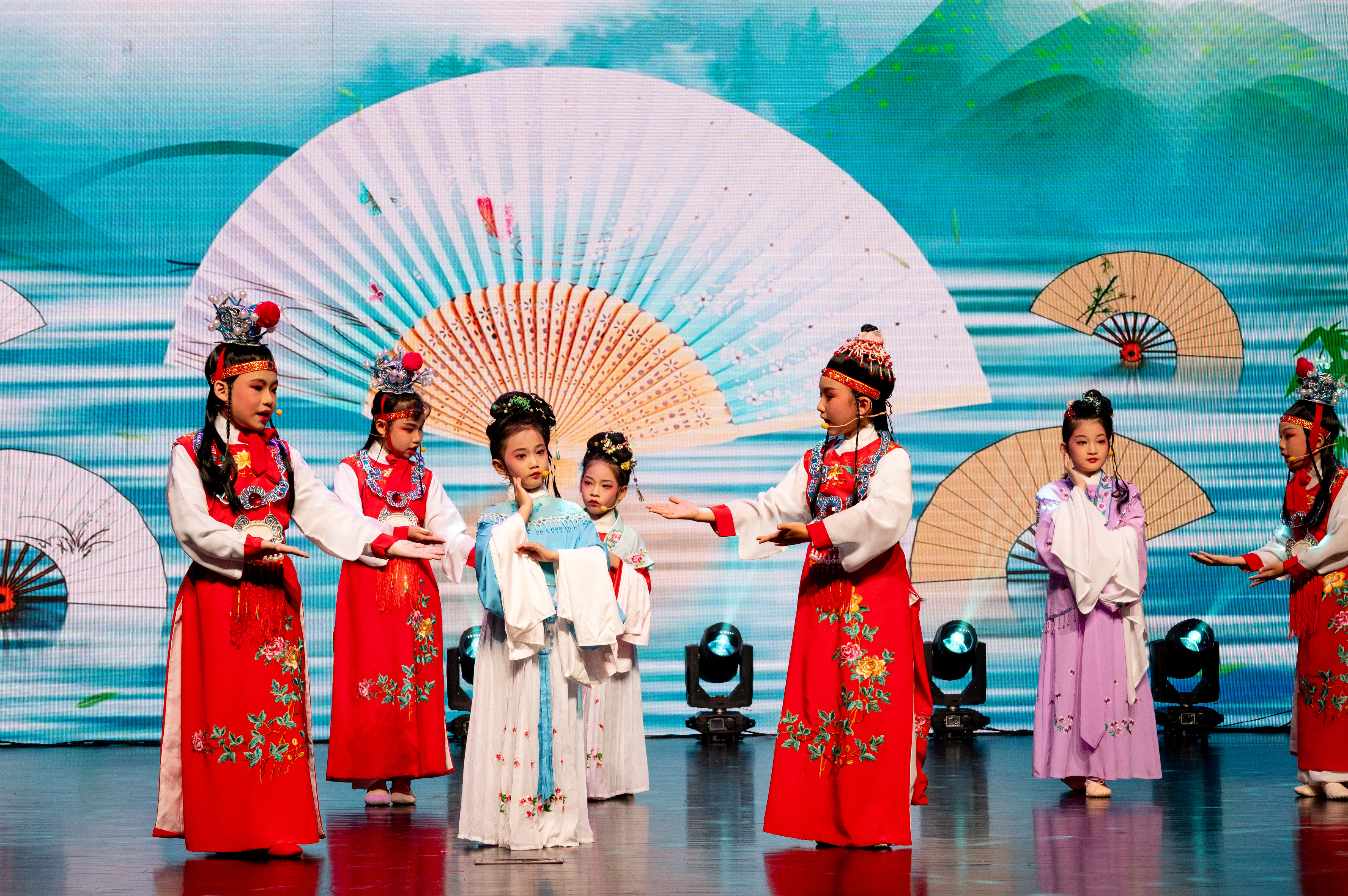 Jing'an sparks summer fun and global talent push