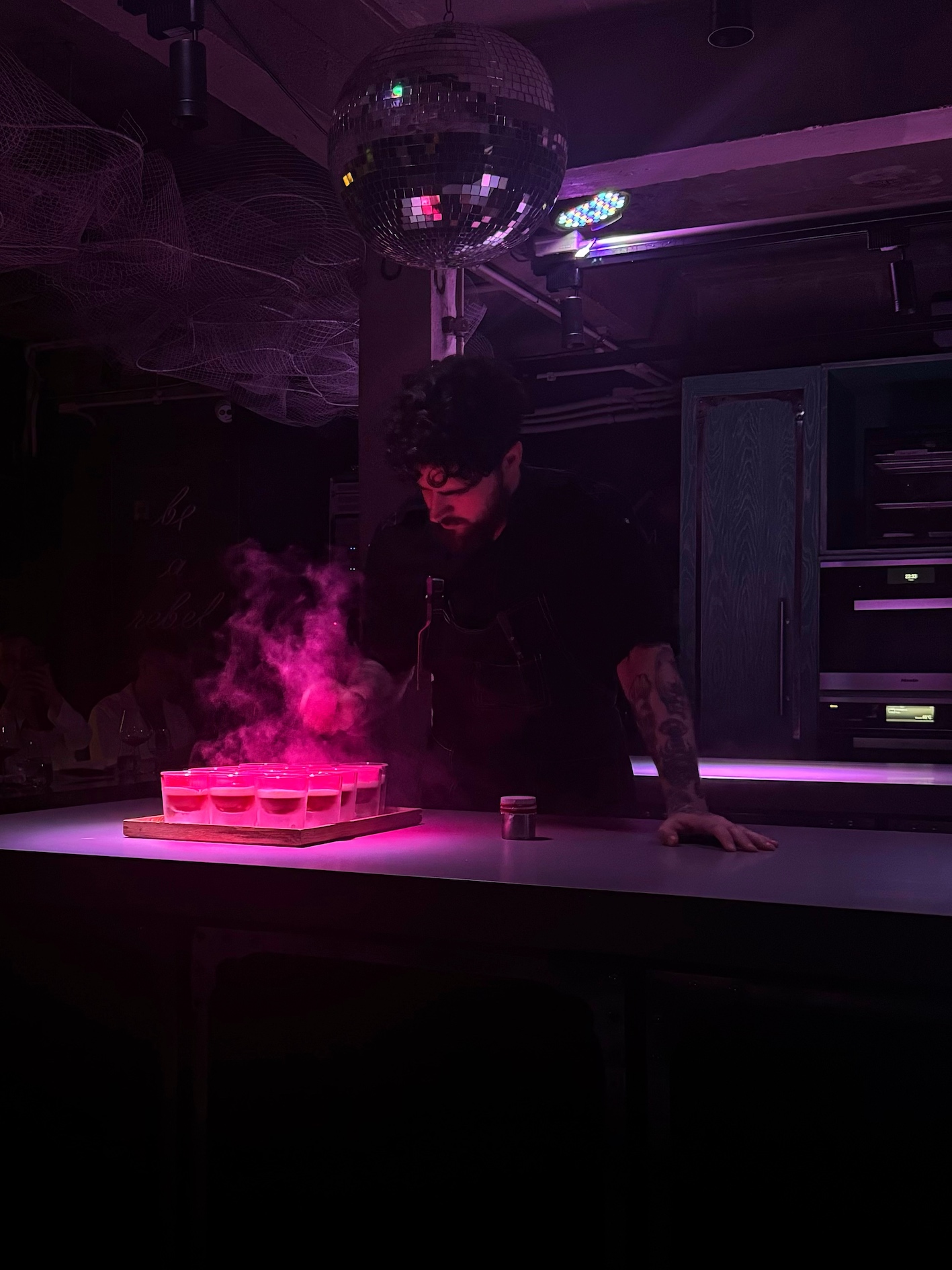 [Weekend Escape] Eating and Drinking Your Way Through Bangkok - City News Service