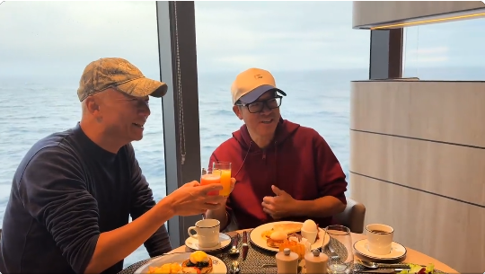 Yu Minhong's Antarctic Letter Sparks Employee Backlash