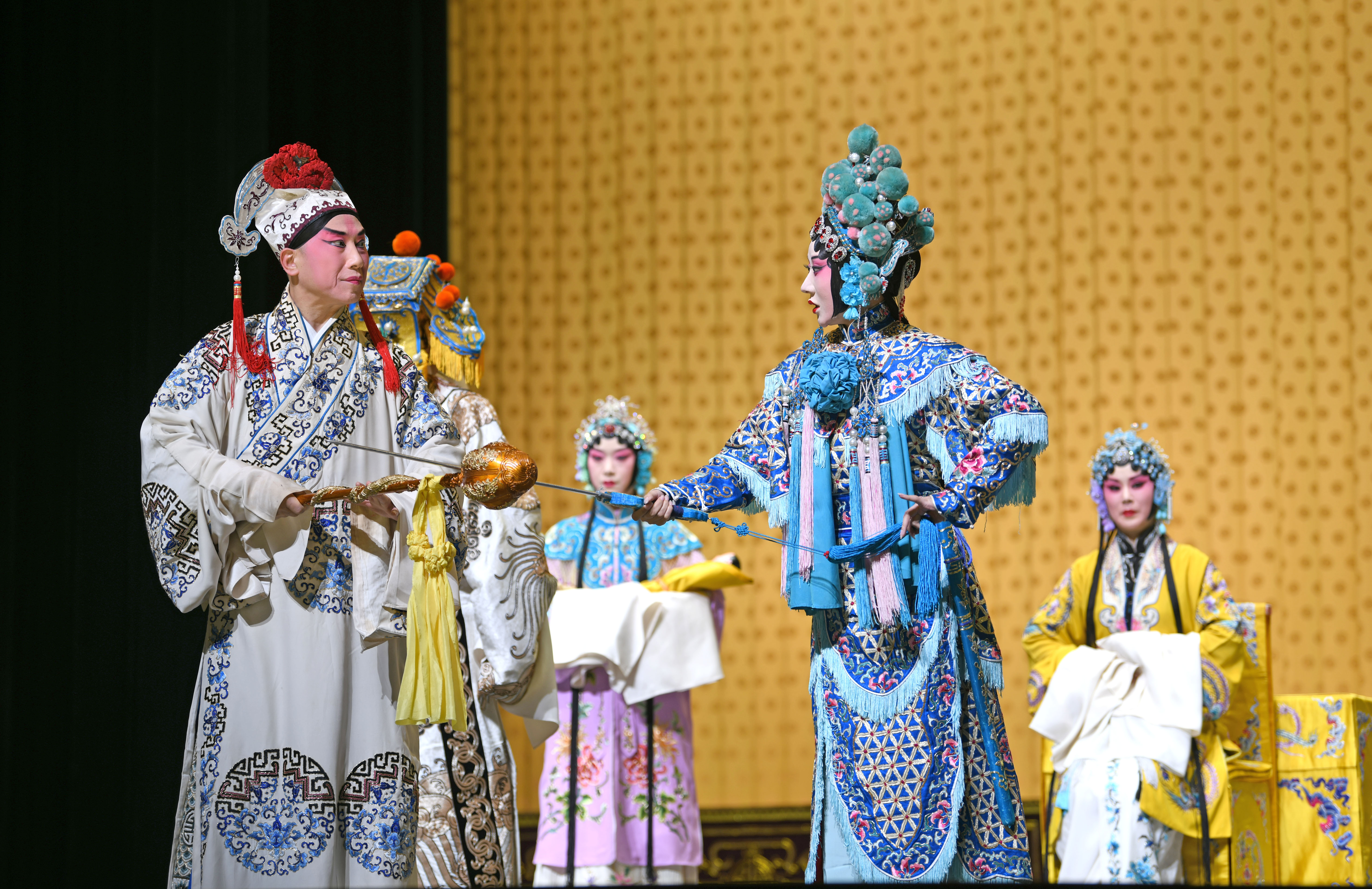 Peking Opera: The Stage Art that Shapes China's Cultural Imagination ...