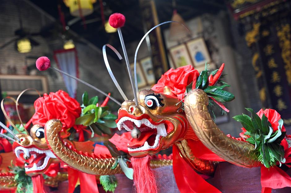 From Dragon Boats to Dragons: Navigating the Translation of Chinese ...